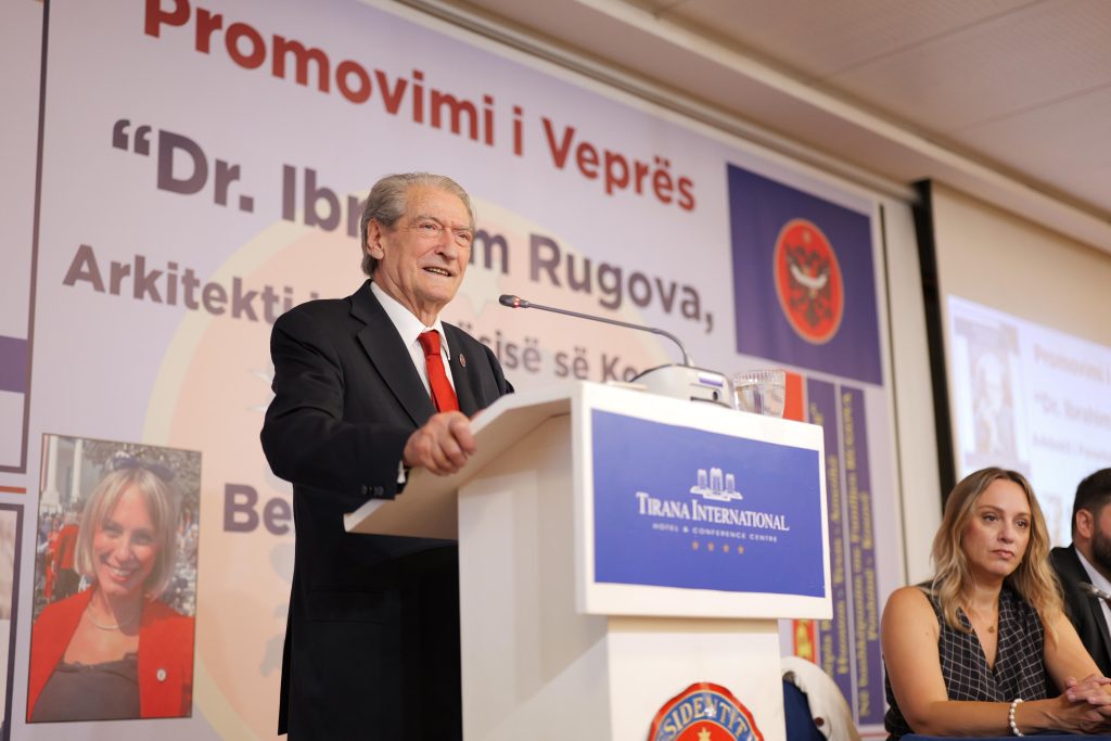 prof. dr. Sali Berisha: Presidenti Ibrahim Rugova është një nga figurat ...