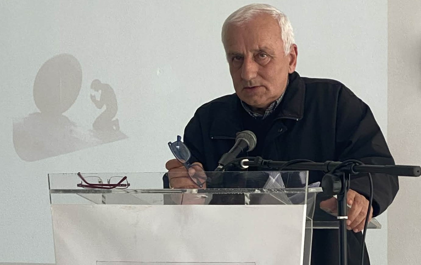 Agim Bajrami: KUR GURI I SIZIFIT BËHET REZISTENCË POETIKE - Gazeta ...